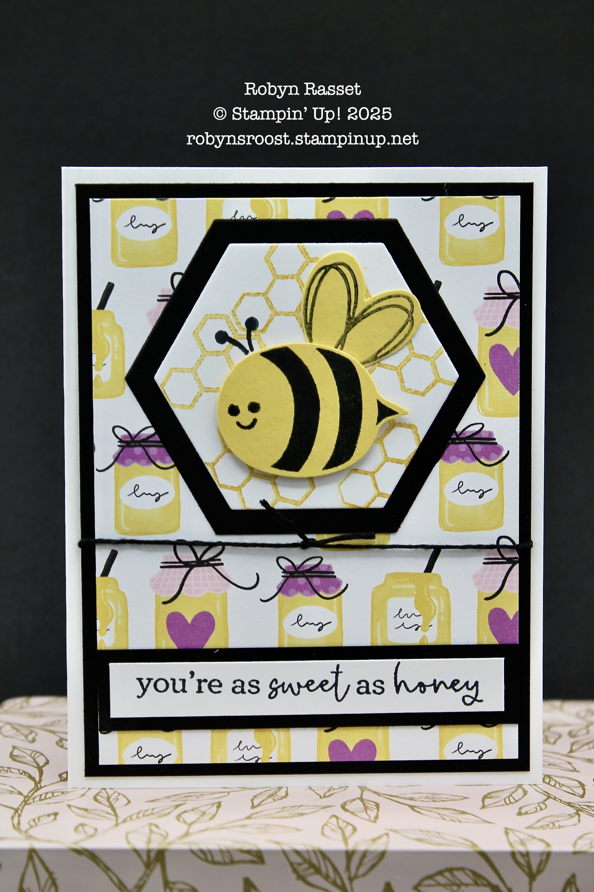 Honeycomb Bee Card – Stamping@Robyn's Roost