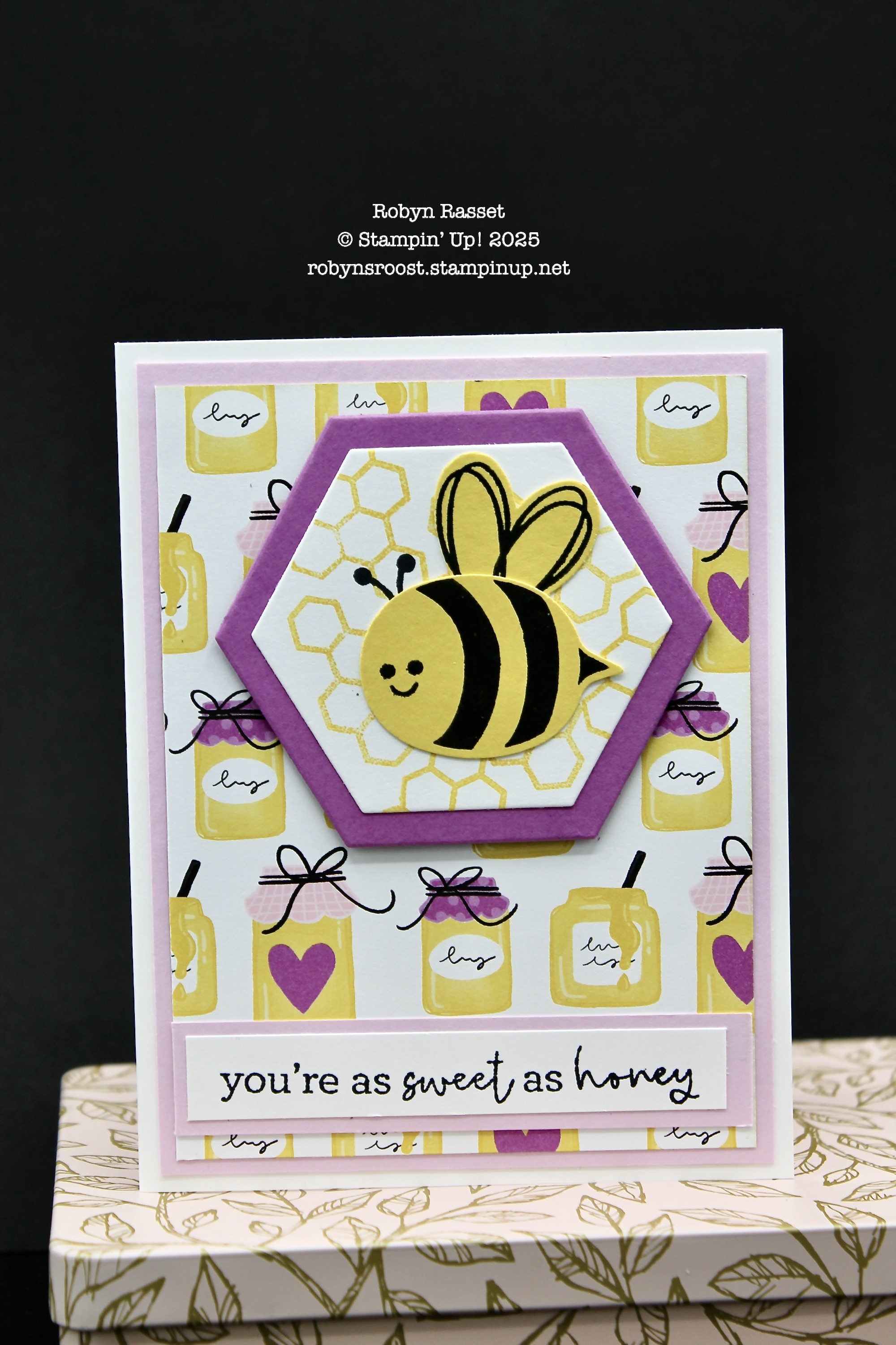 Honeycomb Bee Card – Stamping@Robyn's Roost